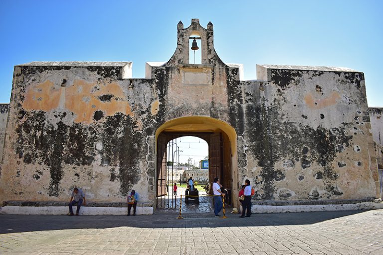La muralla como símbolo. Este es Campeche, señores - Sin Línea Mx